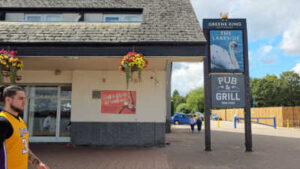 Willen Lake Trip + What I wore to the Lake, Milton Keynes | Everything ...